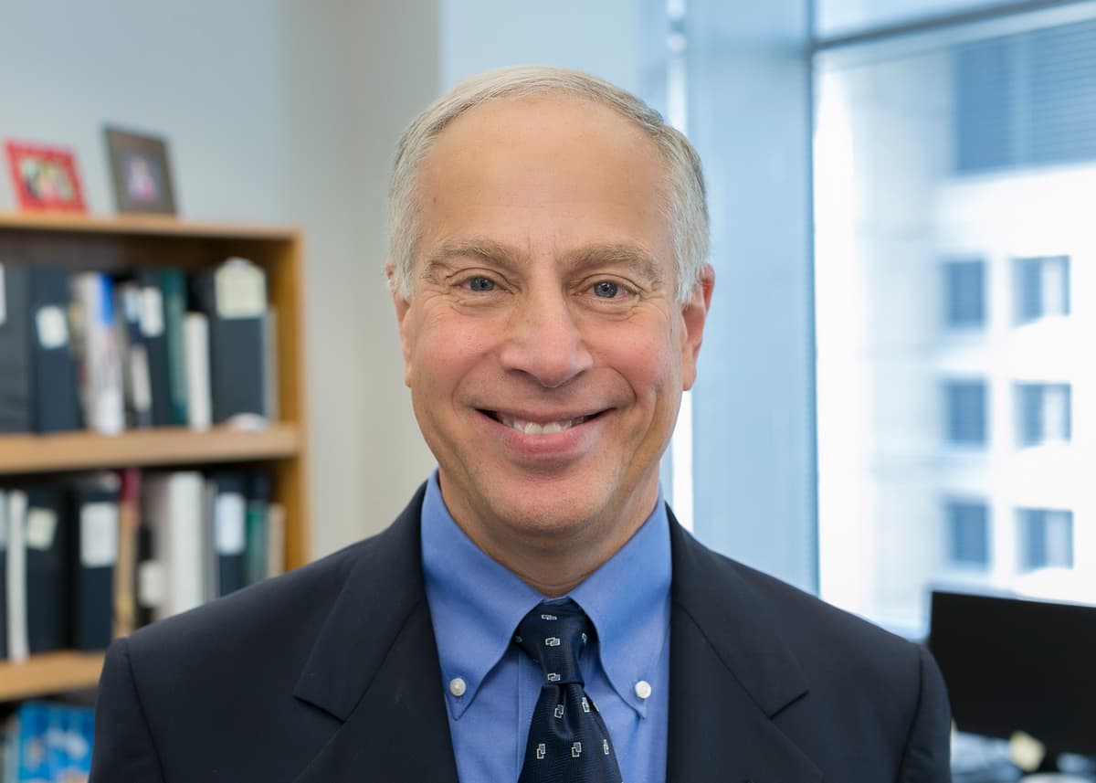 Gordon L. Lang | Litigation Lawyer | Nixon Peabody LLP